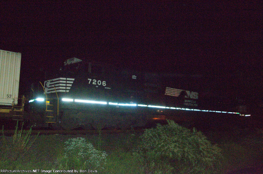 NS SD80MAC 7206 trails on 24k